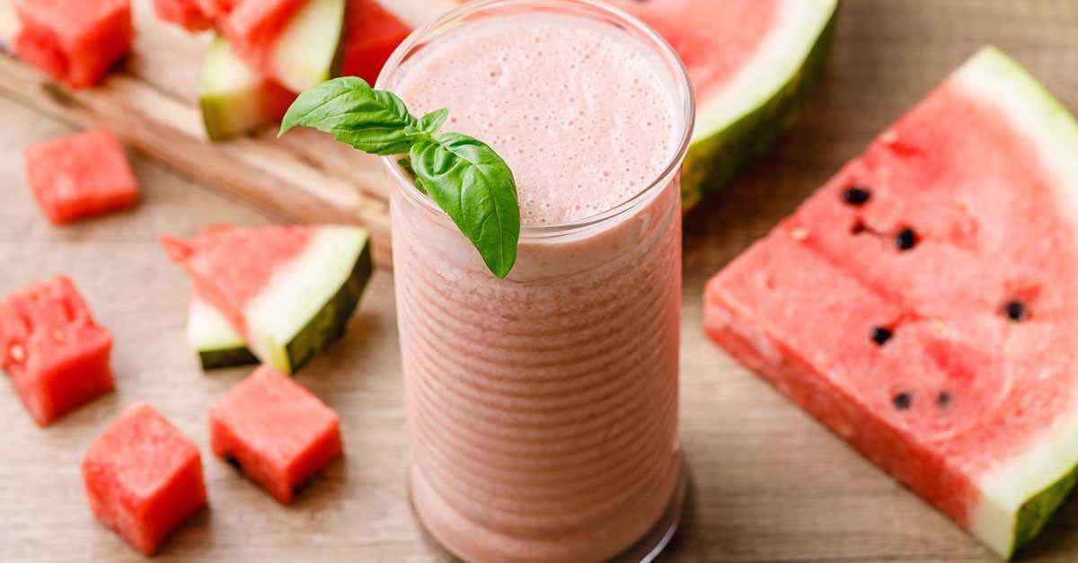 Easy and Healthy Watermelon Smoothie (Try this recipe!) - Blender Balance